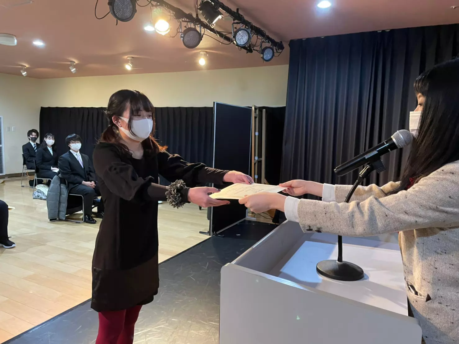 札幌校通信vol.12公開!!「アトリエ公演」終了報告&卒業式の写真をお届け♪それぞれの道でしっかりと歩んでいってね～！ | アニメ・声優・マンガ・イラスト・VTuberの専門校 | 代々木 ...